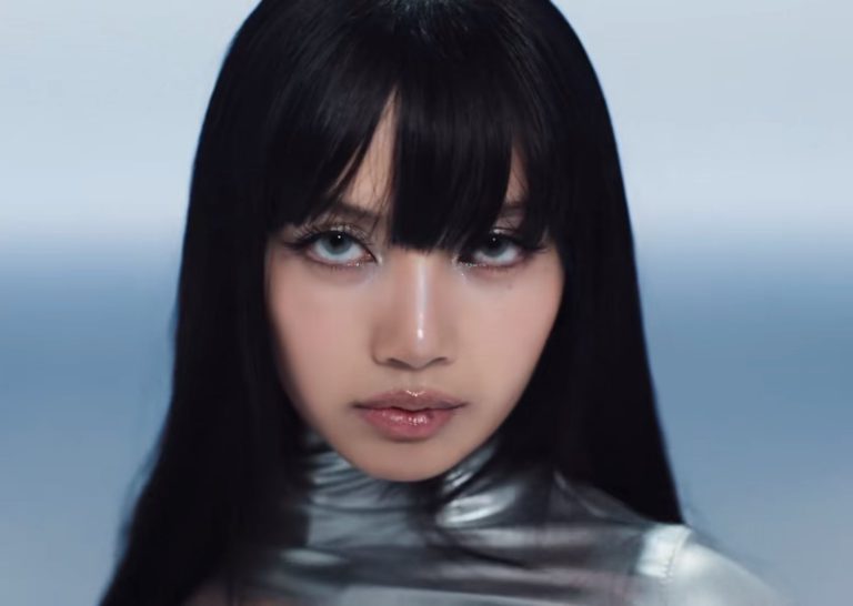 BLACKPINK Lisa's fans Gave Evidence Proving She Did Not Steal This ...