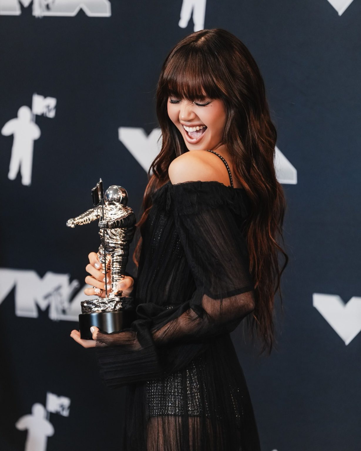 Lisa Felt Lonely & Out of Place at 2024 VMAs without BLACKPINK ...