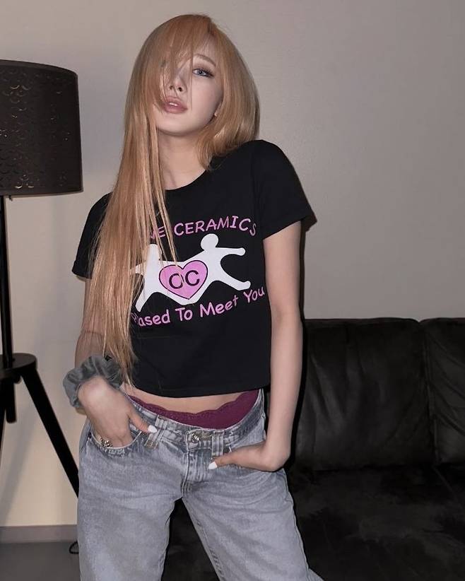 Sagging Style Is Back: Jennie, Karina, and Giselle Lead the Trend of ...